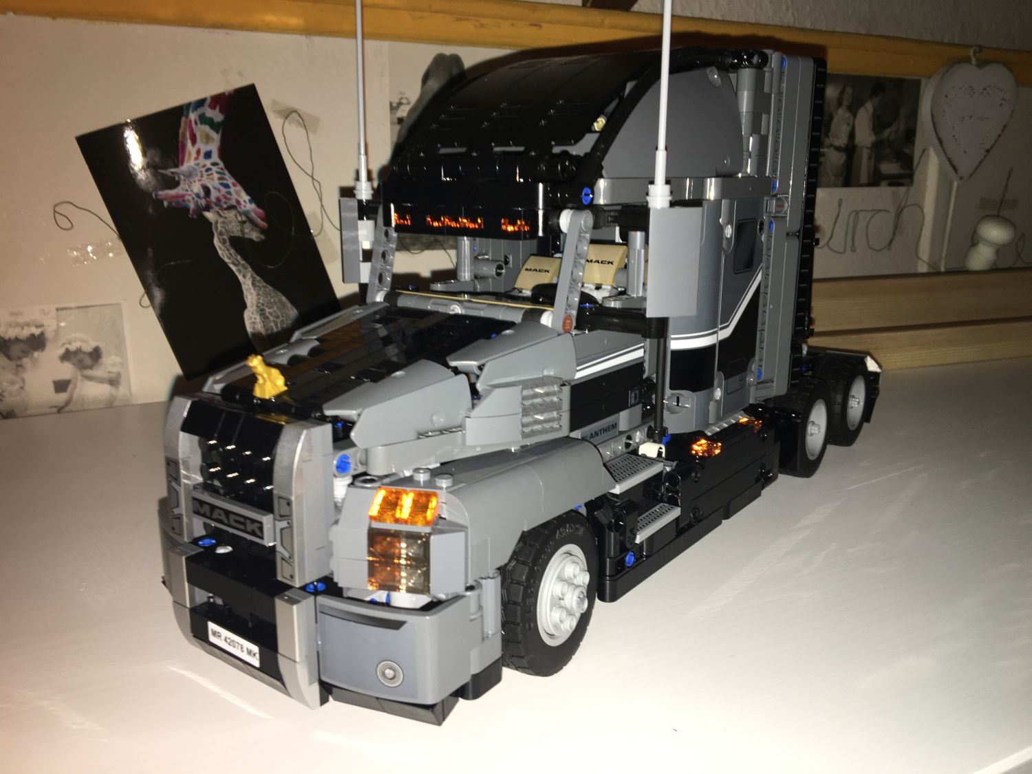 Lego Technic 42078 - Mack Anthem - Brick-Family.de